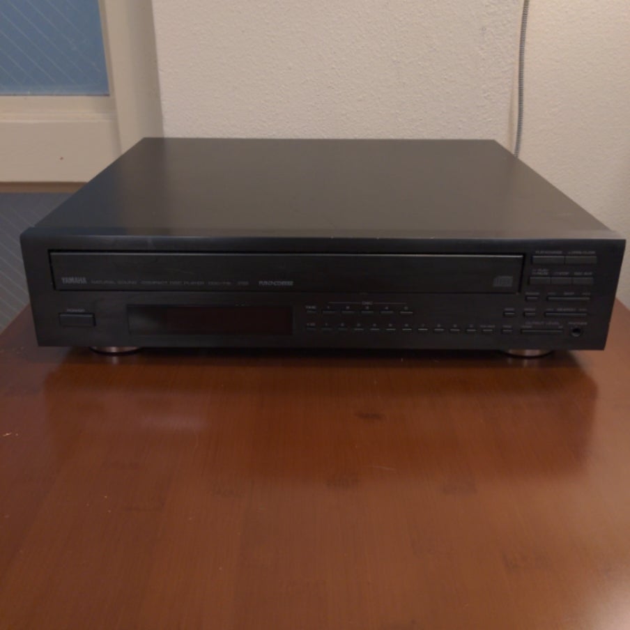 Yamaha CDC-715 Disc Player | Turntables & Trails